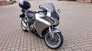 Honda VFR 1200F 2010 Rīga, ar dzinēja tilpumu 1.24 L un nobraukumu 0 tūkst. km par 6480 €, foto 4 vietnē AUTOMOTO.COM.LV