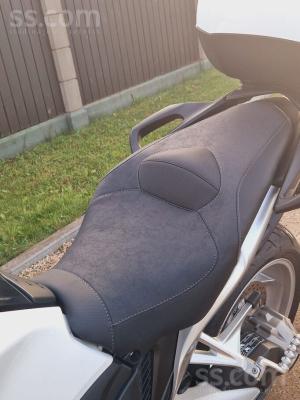 Хонда VFR 1200F 2011 в Рига, объемом двигателя 1.20 л и пробегом 0 тыс. км за 6969 €, фото 5 на AUTOMOTO.COM.LV