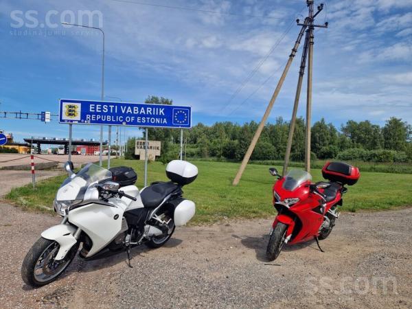 Хонда VFR 1200F 2011 в Рига, объемом двигателя 1.20 л и пробегом 0 тыс. км за 6969 €, фото 7 на AUTOMOTO.COM.LV