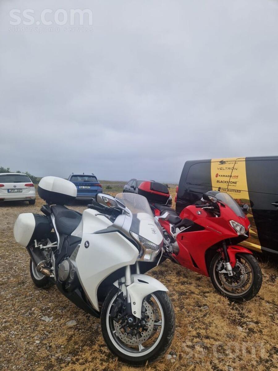Хонда VFR 1200F 2011 в Рига, объемом двигателя 1.20 л и пробегом 0 тыс. км за 6969 €, фото 9 на AUTOMOTO.COM.LV