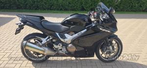 Black Honda VFR 800 2016 in Tallinn, with an engine capacity of 0.80 L and mileage of 48 thousand km for 6500 €, photo 3 on AUTOMOTO.COM.LV