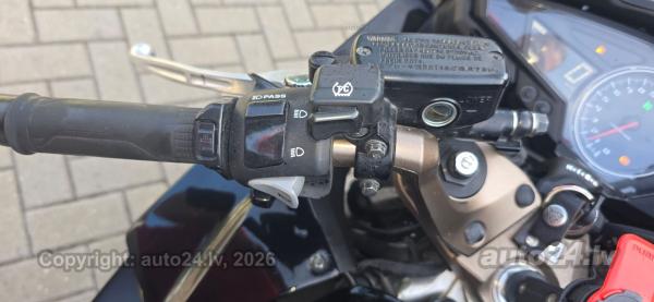 Black Honda VFR 800 2016 in Tallinn, with an engine capacity of 0.80 L and mileage of 48 thousand km for 6500 €, photo 7 on AUTOMOTO.COM.LV