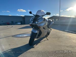 Pelēks Honda VFR 800 2003 Tallina, ar dzinēja tilpumu 0.78 L un nobraukumu 32 tūkst. km par 3750 €, foto 6 vietnē AUTOMOTO.COM.LV