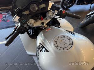 Pelēks Honda VFR 800 2003 Tallina, ar dzinēja tilpumu 0.78 L un nobraukumu 62 tūkst. km par 2790 €, foto 14 vietnē AUTOMOTO.COM.LV