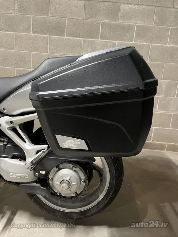 Серый Хонда VFR 800 2006 в Таллин, объемом двигателя 0.78 л и пробегом 22 тыс. км за 5840 €, фото 10 на AUTOMOTO.COM.LV