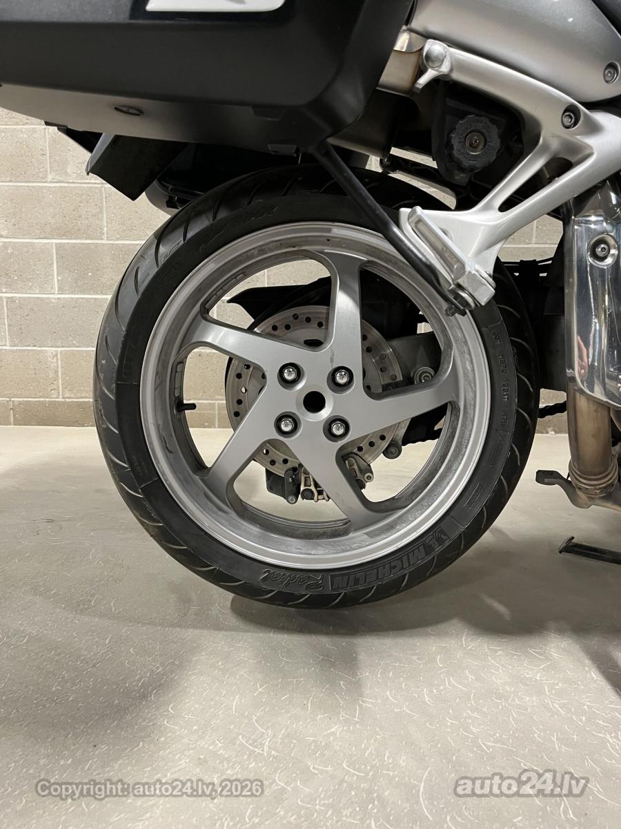 Pelēks Honda VFR 800 2006 Tallina, ar dzinēja tilpumu 0.78 L un nobraukumu 22 tūkst. km par 5840 €, foto 12 vietnē AUTOMOTO.COM.LV