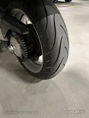 Pelēks Honda VFR 800 2006 Tallina, ar dzinēja tilpumu 0.78 L un nobraukumu 22 tūkst. km par 5840 €, foto 14 vietnē AUTOMOTO.COM.LV
