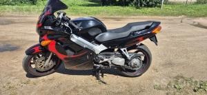 Honda VFR 800 1998 Jēkabpils, ar dzinēja tilpumu 0.78 L un nobraukumu 0 tūkst. km par 1500 €, foto 3 vietnē AUTOMOTO.COM.LV