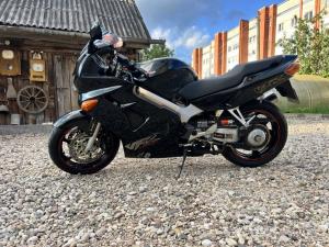 Honda VFR 800 2000 in Rezekne, with an engine capacity of 0.80 L and mileage of 0 thousand km for 2450 €, photo 5 on AUTOMOTO.COM.LV