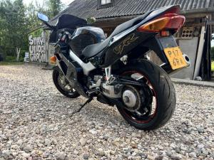 Honda VFR 800 2000 in Rezekne, with an engine capacity of 0.80 L and mileage of 0 thousand km for 2450 €, photo 6 on AUTOMOTO.COM.LV