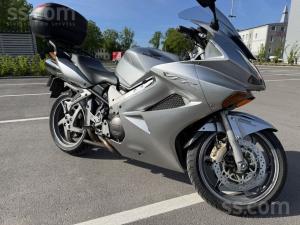 Honda VFR 800 2005 in Riga, with an engine capacity of 0.80 L and mileage of 0 thousand km for 2600 €, photo 3 on AUTOMOTO.COM.LV