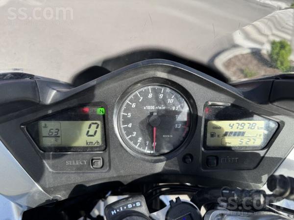 Honda VFR 800 2005 in Riga, with an engine capacity of 0.80 L and mileage of 0 thousand km for 2600 €, photo 6 on AUTOMOTO.COM.LV