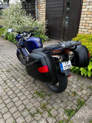 Хонда VFR 800 2005 в Рига, объемом двигателя 0.80 л и пробегом 0 тыс. км за 2750 €, фото 6 на AUTOMOTO.COM.LV