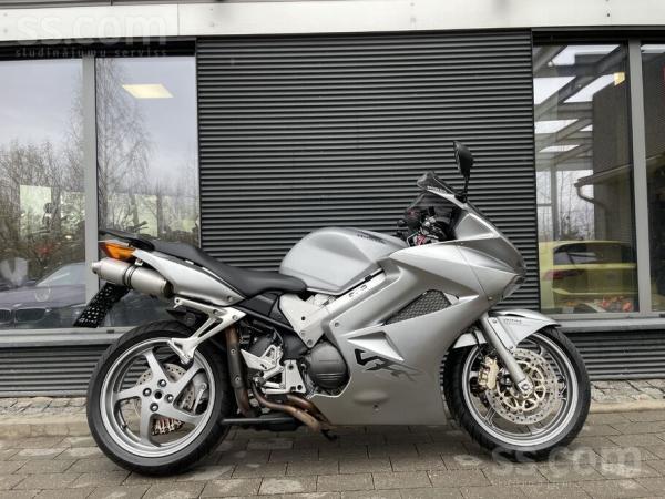 Honda VFR 800 2006 Rīga, ar dzinēja tilpumu 0.80 L un nobraukumu 0 tūkst. km par 3699 €, foto 5 vietnē AUTOMOTO.COM.LV