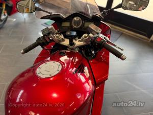 Красный Хонда VFR 800 2006 в Таллин, объемом двигателя 0.78 л и пробегом 74 тыс. км за 2990 €, фото 6 на AUTOMOTO.COM.LV