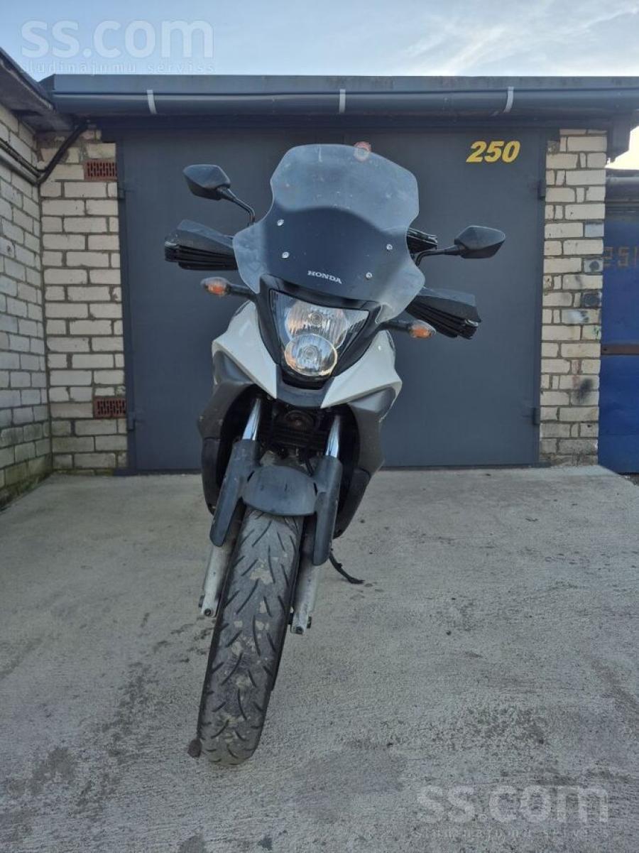 Honda VFR 800X 2012 Daugavpils, ar dzinēja tilpumu 0.78 L un nobraukumu 0 tūkst. km par 4000 €, foto 5 vietnē AUTOMOTO.COM.LV