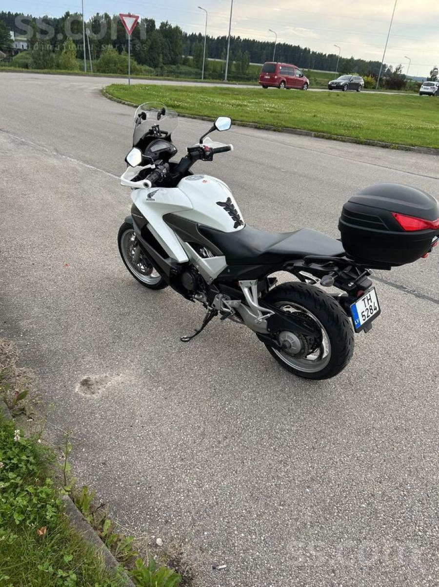 Honda VFR 800X 2012 Ogre, ar dzinēja tilpumu 0.80 L un nobraukumu 0 tūkst. km par 4550 €, foto 6 vietnē AUTOMOTO.COM.LV