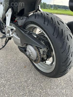 Honda VFR 800X 2012 Ogre, ar dzinēja tilpumu 0.80 L un nobraukumu 0 tūkst. km par 4550 €, foto 9 vietnē AUTOMOTO.COM.LV