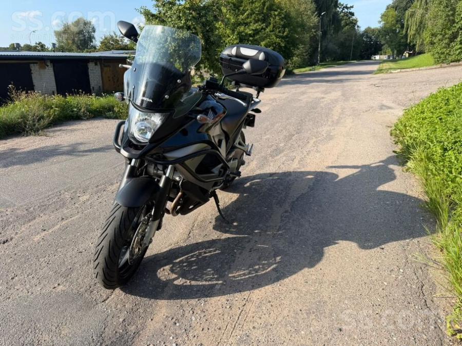Honda VFR 800X 2012 in Limbazi, with an engine capacity of 0.80 L and mileage of 0 thousand km for 4500 €, photo 1 on AUTOMOTO.COM.LV