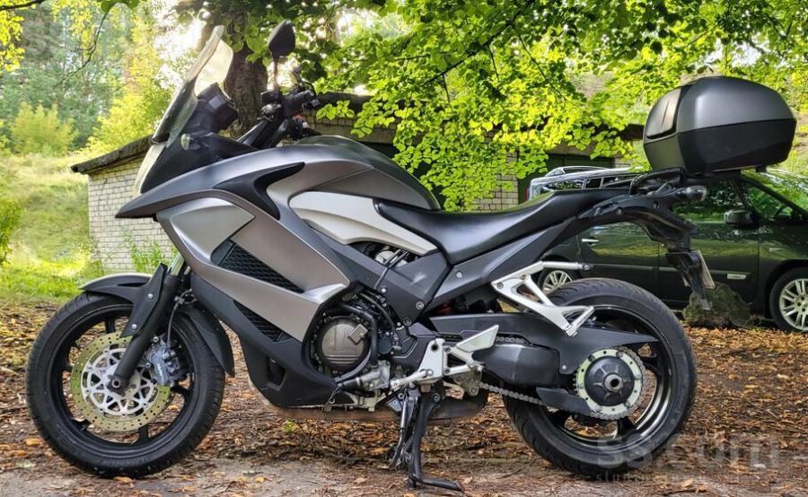 Honda VFR 800X 2013 Rīga, ar dzinēja tilpumu 0.80 L un nobraukumu 0 tūkst. km par 4200 €, foto 7 vietnē AUTOMOTO.COM.LV