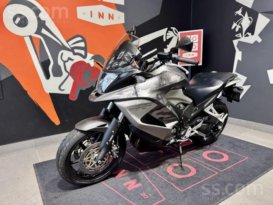 Honda VFR 800X 2013 in Riga, with an engine capacity of 0.80 L and mileage of 0 thousand km for 5299 €, photo 1 on AUTOMOTO.COM.LV