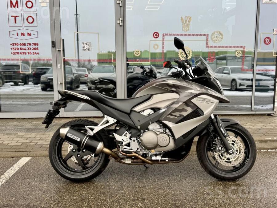 Honda VFR 800X 2013 in Riga, with an engine capacity of 0.80 L and mileage of 0 thousand km for 5299 €, photo 6 on AUTOMOTO.COM.LV