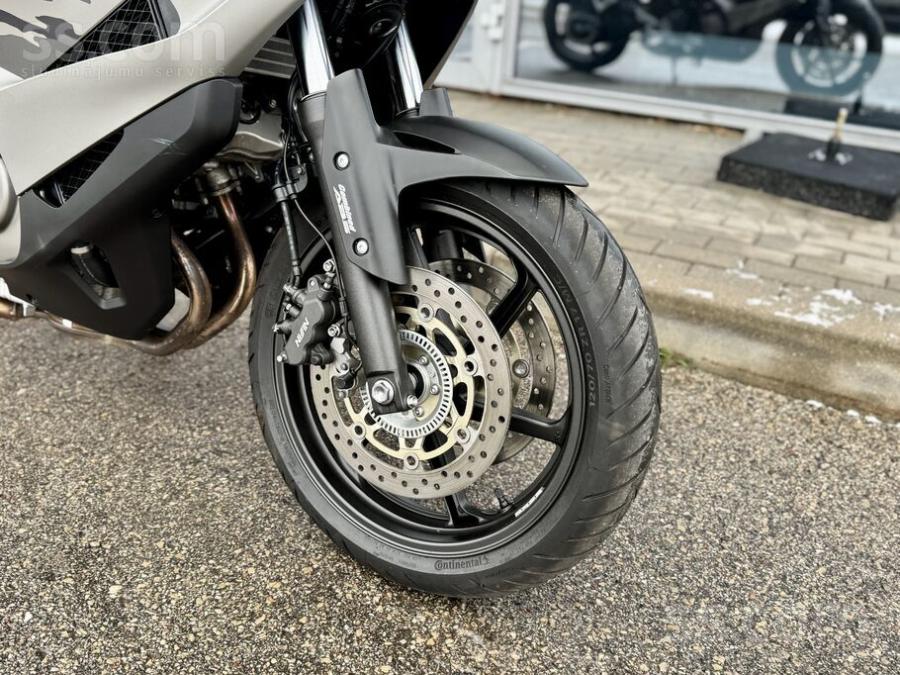 Honda VFR 800X 2013 in Riga, with an engine capacity of 0.80 L and mileage of 0 thousand km for 5299 €, photo 10 on AUTOMOTO.COM.LV