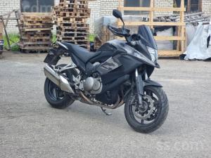 Хонда VFR 800X 2013 в Мадона, объемом двигателя 0.80 л и пробегом 0 тыс. км за 5000 €, фото 4 на AUTOMOTO.COM.LV
