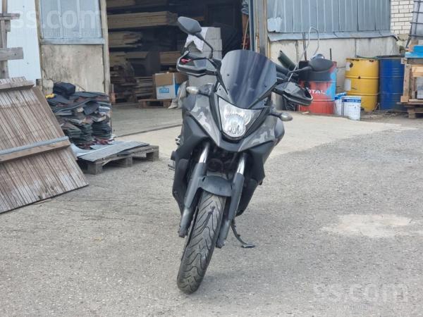 Хонда VFR 800X 2013 в Мадона, объемом двигателя 0.80 л и пробегом 0 тыс. км за 5000 €, фото 5 на AUTOMOTO.COM.LV