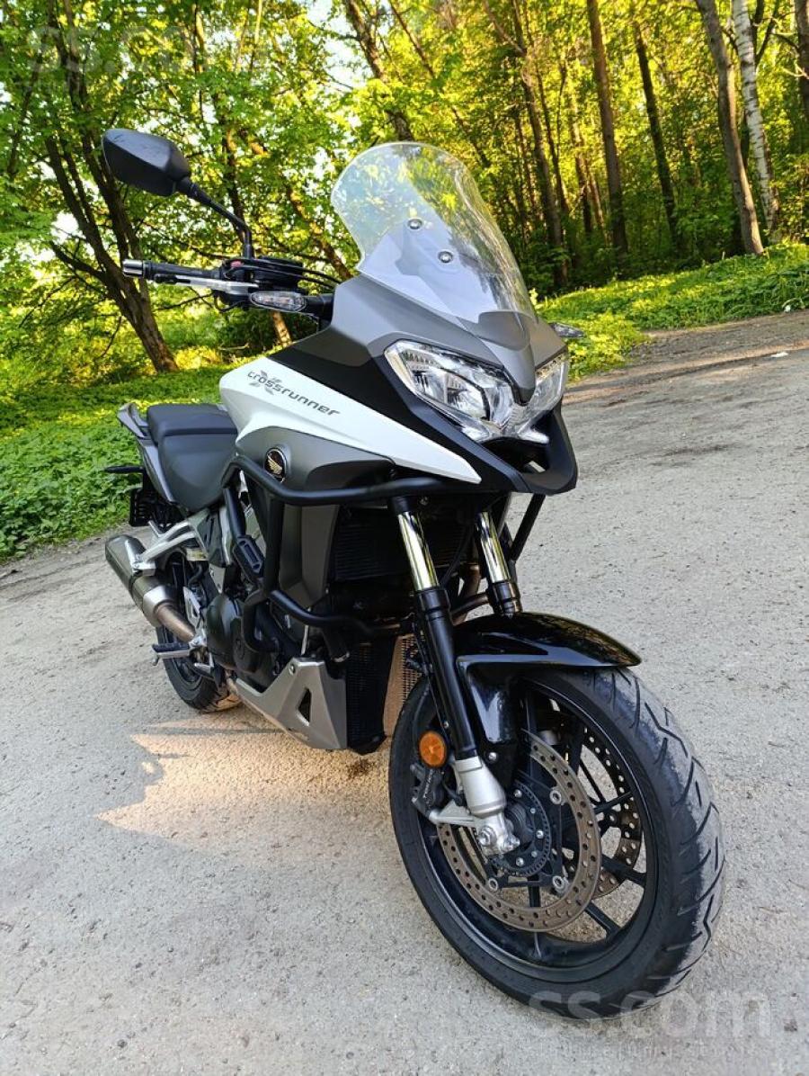 Honda VFR 800X 2015 in Riga, with an engine capacity of 0.80 L and mileage of 0 thousand km for 5900 €, photo 1 on AUTOMOTO.COM.LV
