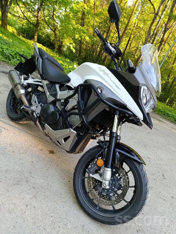 Honda VFR 800X 2015 Rīga, ar dzinēja tilpumu 0.80 L un nobraukumu 0 tūkst. km par 5900 €, foto 5 vietnē AUTOMOTO.COM.LV