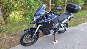 Black Honda VFR 2014 in Kaunas, with an engine capacity of 1.24 L and mileage of 58 thousand km for 5900 €, photo 7 on AUTOMOTO.COM.LV