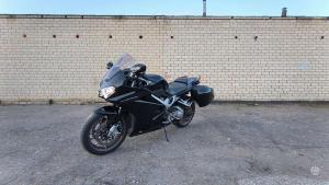 Melns Honda VFR 2014 Kauņa, ar dzinēja tilpumu 0.78 L un nobraukumu 38 tūkst. km par 6000 €, foto  vietnē AUTOMOTO.COM.LV