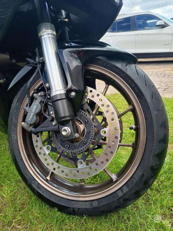 Black Honda VFR 2018 in Kaunas, with an engine capacity of 0.80 L and mileage of 44 thousand km for 4800 €, photo 5 on AUTOMOTO.COM.LV