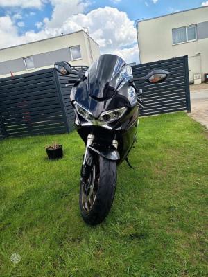 Black Honda VFR 2018 in Kaunas, with an engine capacity of 0.80 L and mileage of 44 thousand km for 4800 €, photo 12 on AUTOMOTO.COM.LV