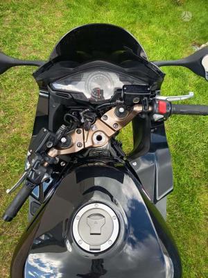 Black Honda VFR 2018 in Kaunas, with an engine capacity of 0.80 L and mileage of 44 thousand km for 4800 €, photo 14 on AUTOMOTO.COM.LV