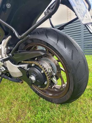 Black Honda VFR 2018 in Kaunas, with an engine capacity of 0.80 L and mileage of 44 thousand km for 4800 €, photo 15 on AUTOMOTO.COM.LV