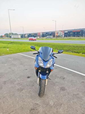 Blue Honda VFR 2002 in Kaunas, with an engine capacity of 0.78 L and mileage of 55 thousand km for 4000 €, photo 8 on AUTOMOTO.COM.LV