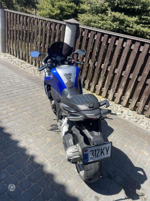 Blue Honda VFR 2013 in Druskininkai, with an engine capacity of 1.30 L and mileage of 21 thousand km for 3900 €, photo 2 on AUTOMOTO.COM.LV