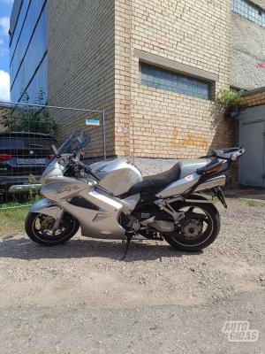 Grey Honda VFR 2002 in Vilnius, with an engine capacity of 0.80 L and mileage of 74 thousand km for 1600 €, photo 4 on AUTOMOTO.COM.LV