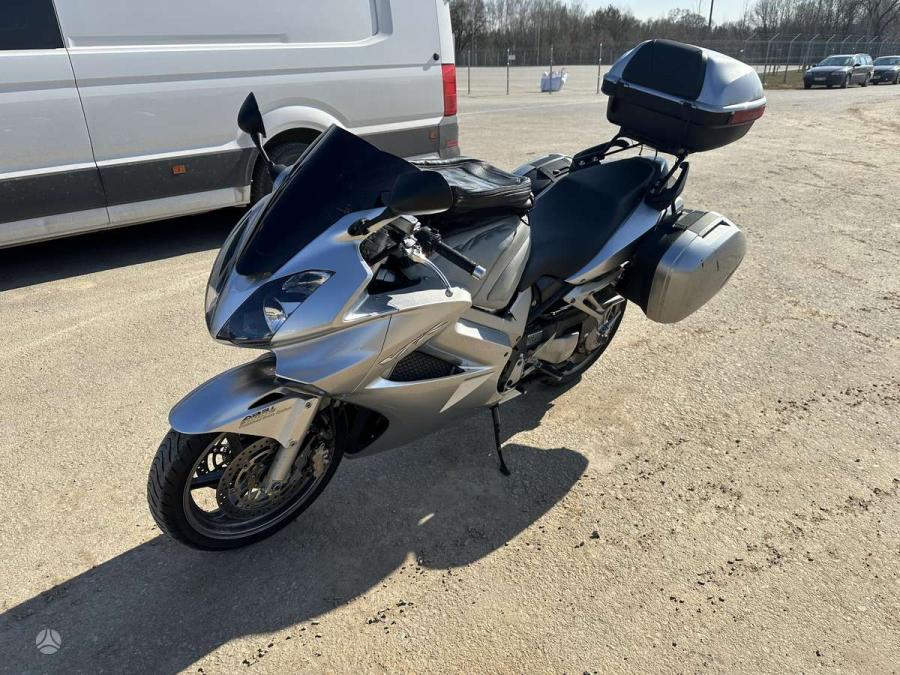 Серый Хонда VFR 2006 в Вилкавишкис, объемом двигателя 0.80 л и пробегом 35 тыс. км за 3750 €, фото 1 на AUTOMOTO.COM.LV