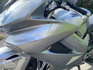 Pelēks Honda VFR 2006 Kauņa, ar dzinēja tilpumu 0.80 L un nobraukumu 72 tūkst. km par 3150 €, foto 7 vietnē AUTOMOTO.COM.LV