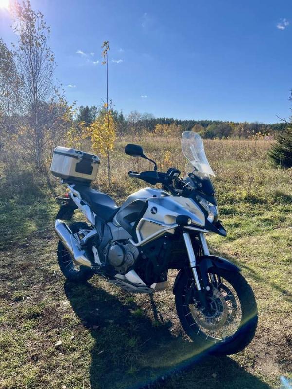 Pelēks Honda VFR 2012 Viļņa, ar dzinēja tilpumu 0.00 L un nobraukumu 56 tūkst. km par 6700 €, foto 5 vietnē AUTOMOTO.COM.LV