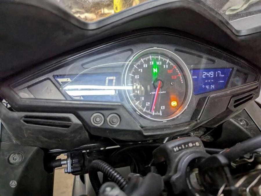 Grey Honda VFR 2019 in Kaunas, with an engine capacity of 0.80 L and mileage of 25 thousand km for 5000 €, photo 6 on AUTOMOTO.COM.LV