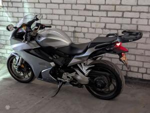 Pelēks Honda VFR 2019 Kauņa, ar dzinēja tilpumu 0.80 L un nobraukumu 25 tūkst. km par 5500 €, foto 6 vietnē AUTOMOTO.COM.LV