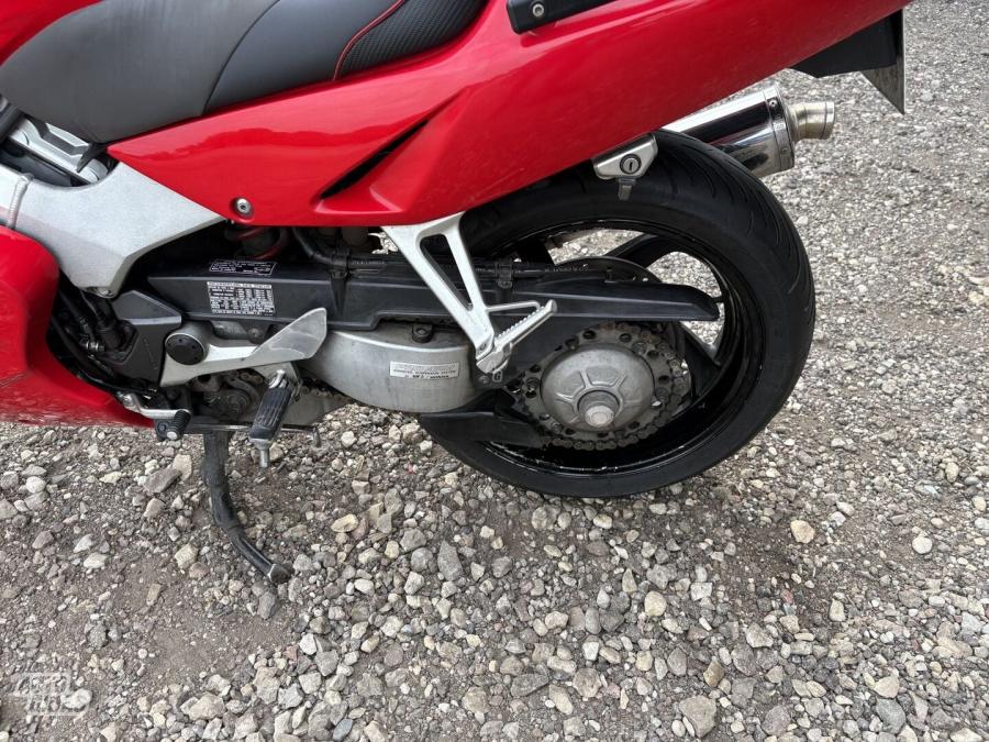Honda VFR 1998 in Kelme, with an engine capacity of 0.80 L and mileage of 75 thousand km for 715 €, photo 10 on AUTOMOTO.COM.LV
