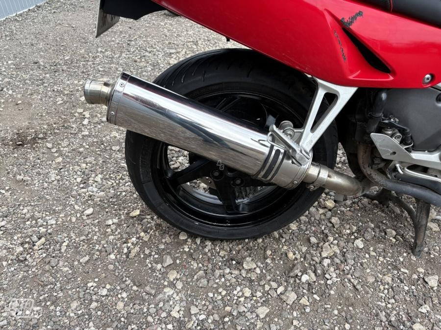Honda VFR 1998 in Kelme, with an engine capacity of 0.80 L and mileage of 75 thousand km for 715 €, photo 12 on AUTOMOTO.COM.LV