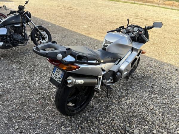 Honda VFR 1998 Kelmė, ar dzinēja tilpumu 0.80 L un nobraukumu 0 tūkst. km par 515 €, foto 4 vietnē AUTOMOTO.COM.LV
