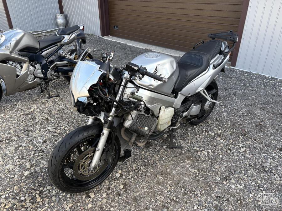 Honda VFR 1998 Kelmė, ar dzinēja tilpumu 0.80 L un nobraukumu 0 tūkst. km par 515 €, foto 7 vietnē AUTOMOTO.COM.LV