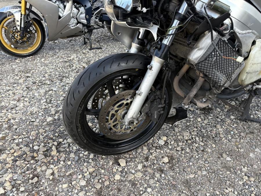 Honda VFR 1998 Kelmė, ar dzinēja tilpumu 0.80 L un nobraukumu 0 tūkst. km par 515 €, foto 9 vietnē AUTOMOTO.COM.LV
